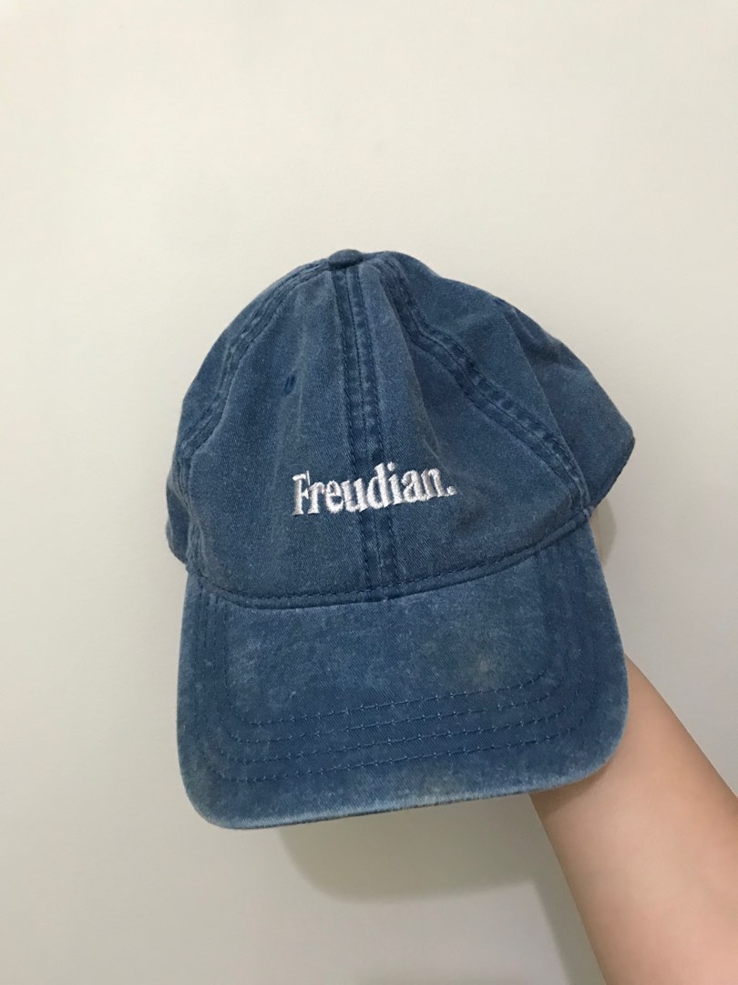 Topi Denim Freudian Otto merchandise original, Fesyen Pria, Aksesoris ...