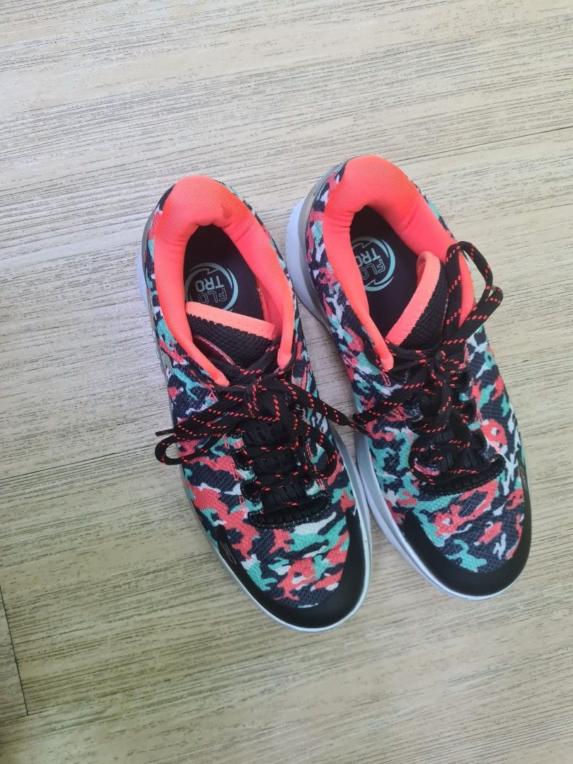 Under Armour Curry 1 low flo tro, Men's Fashion, Footwear, Sneakers on ...