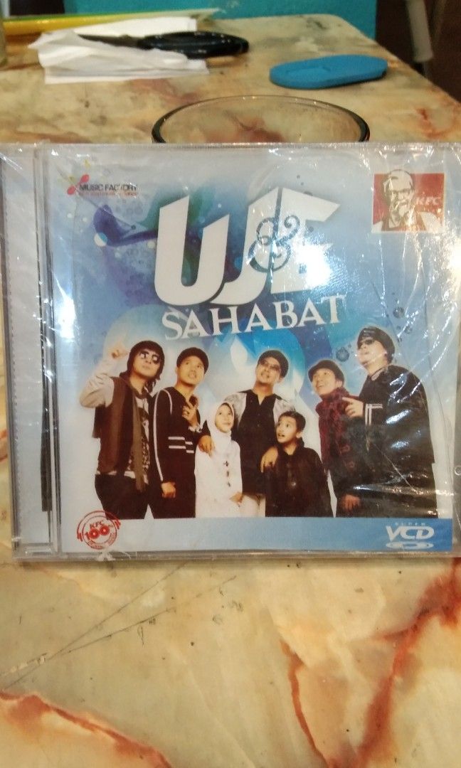 vcd uje ( sahabat ) tajaan kfc, Hobbies & Toys, Music & Media, CDs & DVDs on Carousell