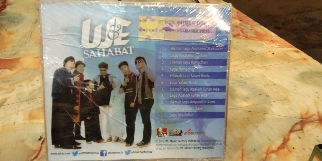 vcd uje ( sahabat ) tajaan kfc, Hobbies & Toys, Music & Media, CDs & DVDs on Carousell