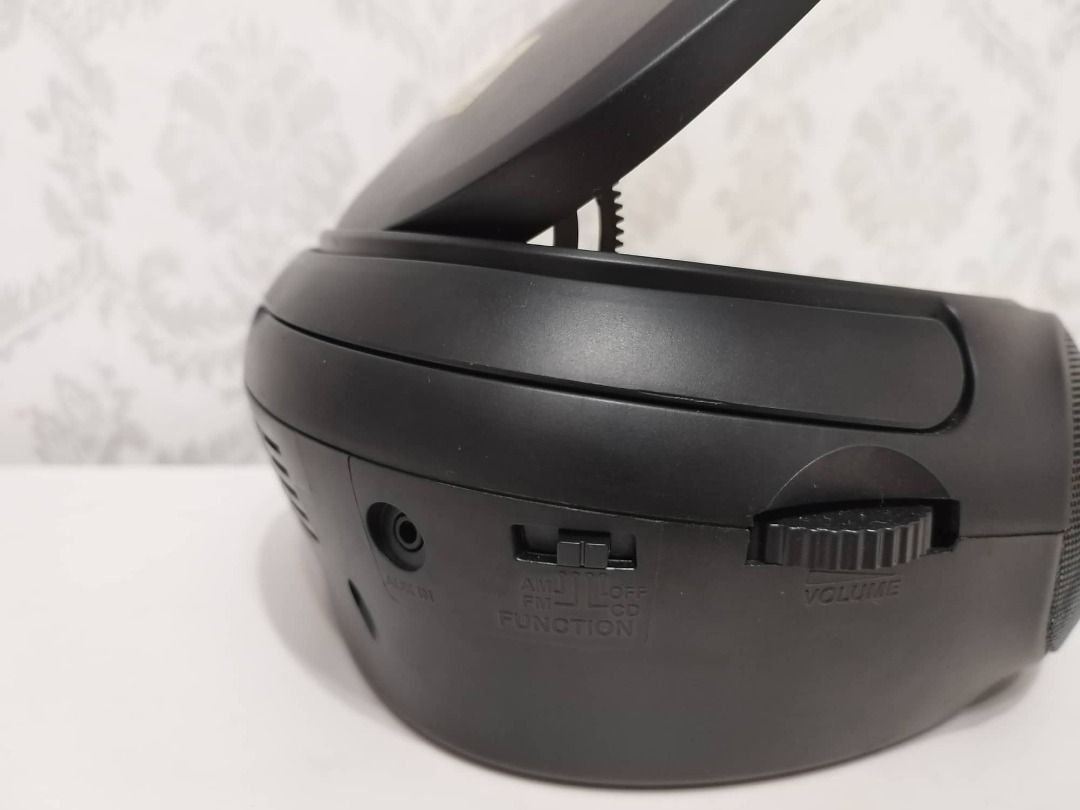 VEON Portable CD Boombox on Carousell