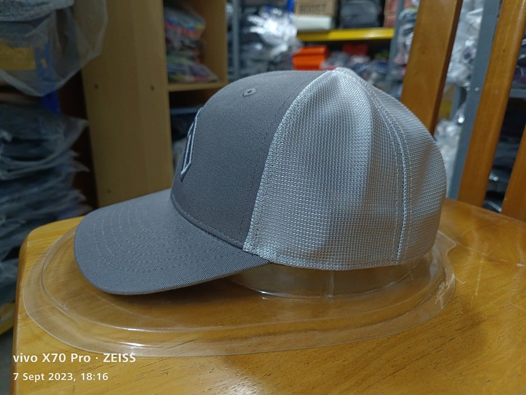 Vintage cap sig sauer, Men's Fashion, Watches & Accessories, Cap & Hats ...