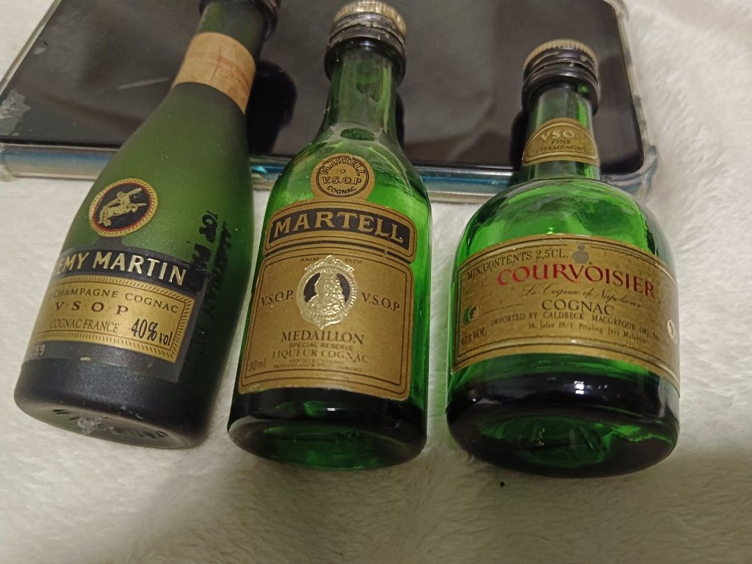 Vintage small bottle botol lama classic antik, Hobbies & Toys ...