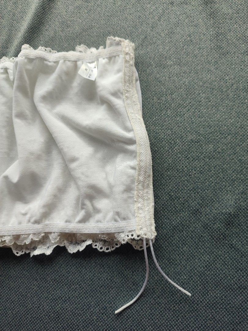 wacoal white lace tube top, Women's Fashion, Tops, Others Tops on Carousell