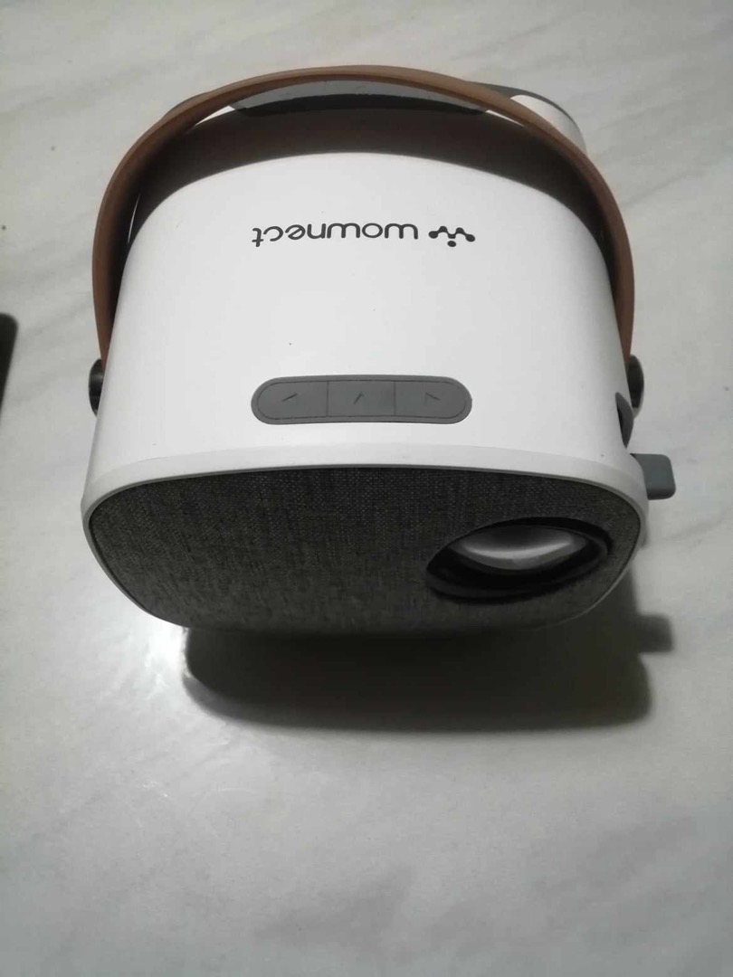 Wownect Mini Portable Projector LED HD 2500 Lumen on Carousell