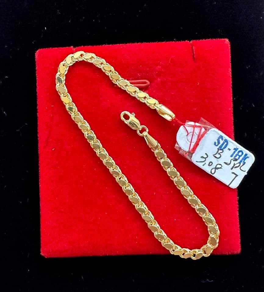 18K Saudi Gold Damascus bracelet, Women's Fashion, Jewelry & Organizers ...