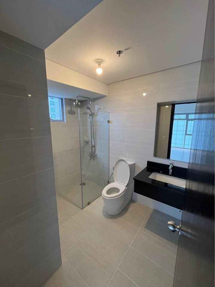 3 BEDROOM for sale park park triangle residences, bgc across serendra ...