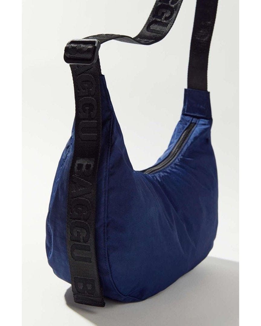 Baggu medium nylon crescent bag, Women's Fashion, Bags & Wallets, Cross ...