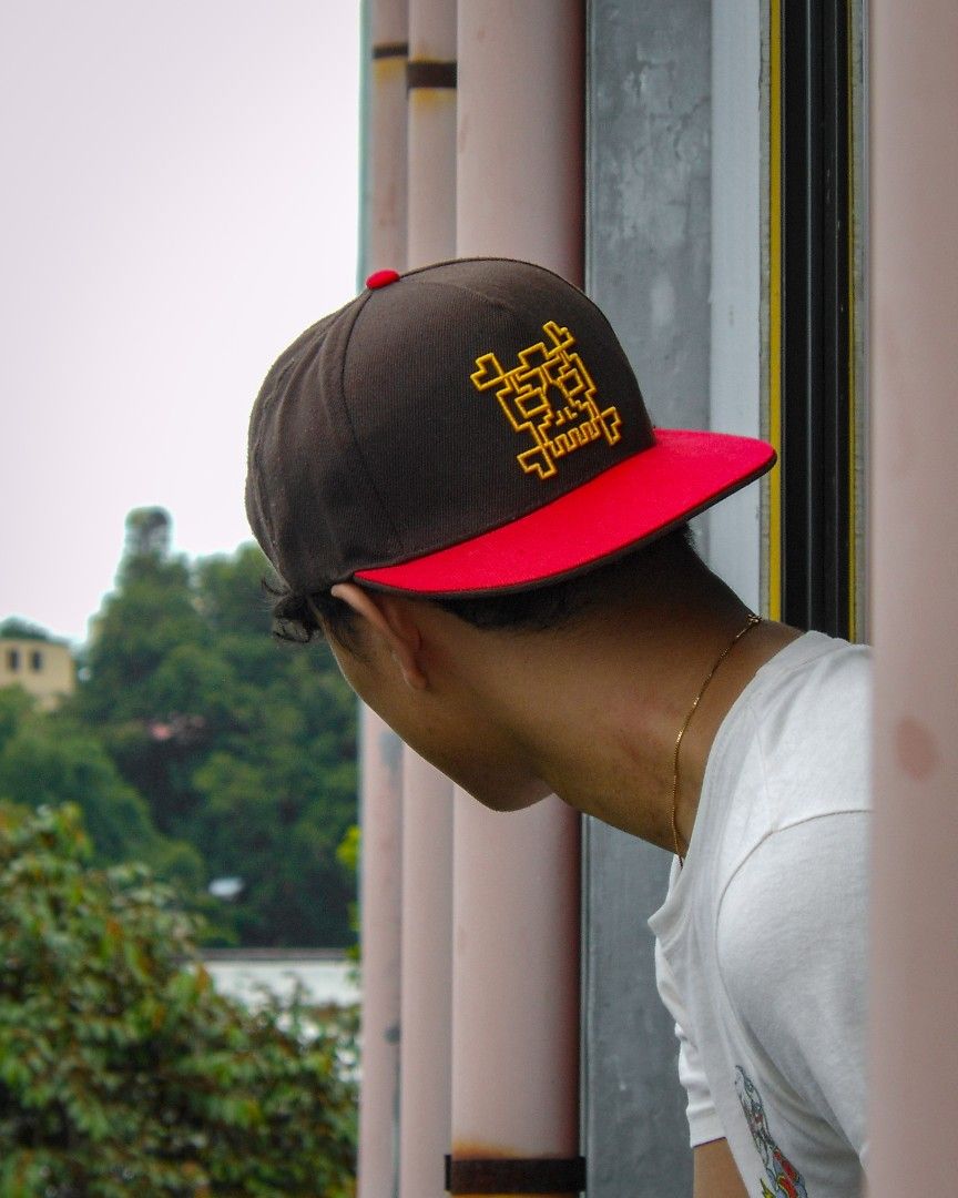 Bench Hat Snapback Cap with Gold Emblem, Men's Fashion, Watches ...