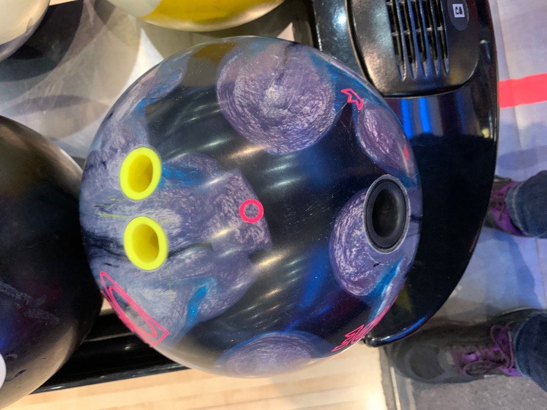 Brunswick Attitude Pearl 15lbs (Bowling Ball), Sports Equipment, Sports ...