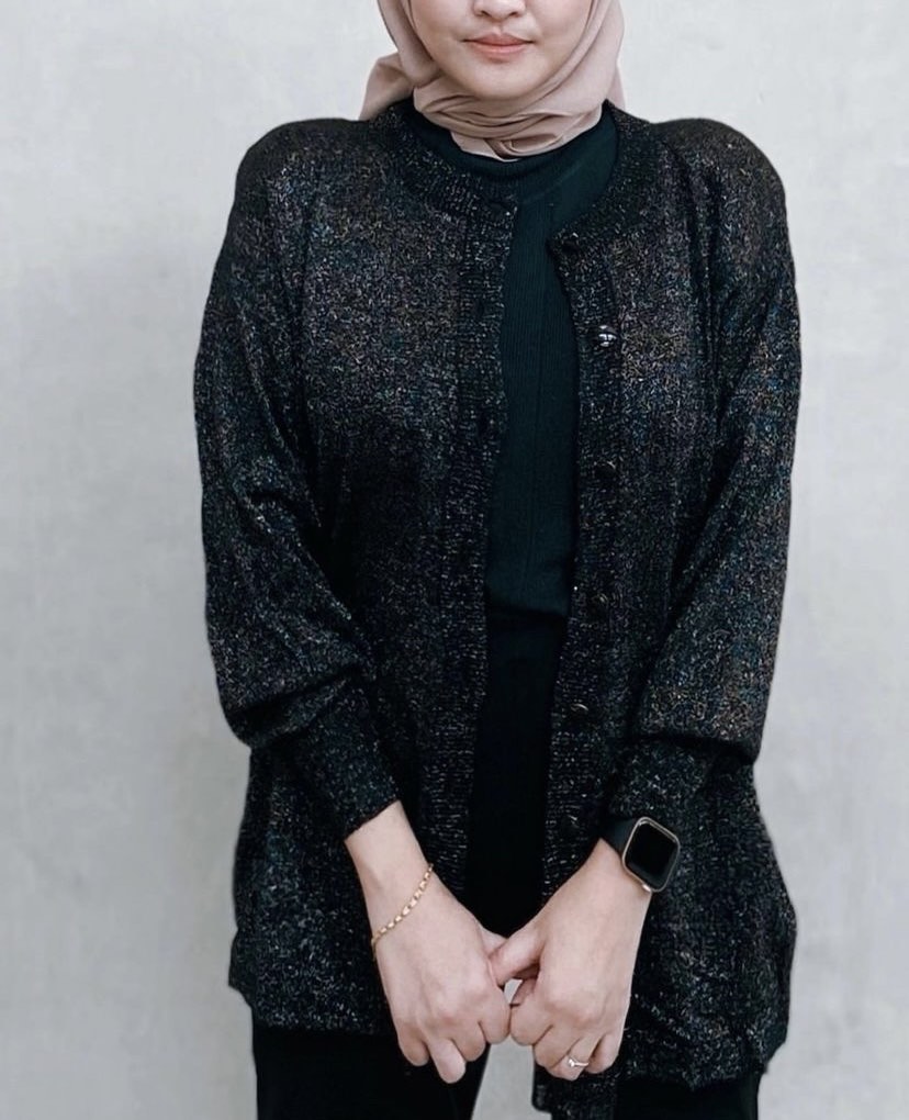 Cardi knit, Fesyen Wanita, Pakaian Wanita, Baju Luaran di Carousell