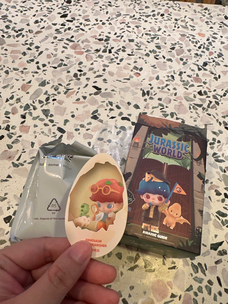 DIMOO Jurassic World Dinosaur Egg Researcher, Hobbies & Toys ...