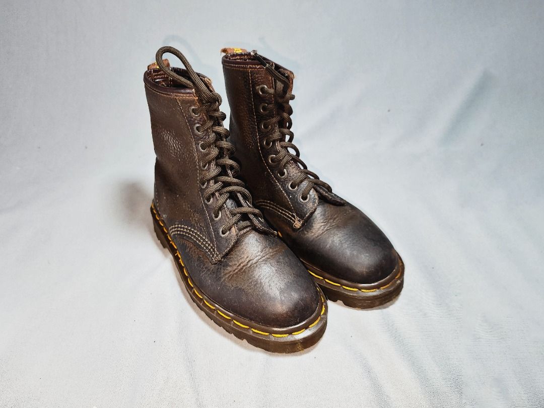 DR. MARTENS 1460 VINTAGE MADE IN ENGLAND, Women's Fashion, Footwear, Boots on Carousell