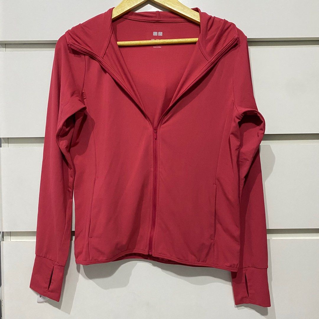 FREEONG - Uniqlo Airism M, Fesyen Wanita, Pakaian Wanita, Baju Luaran di Carousell