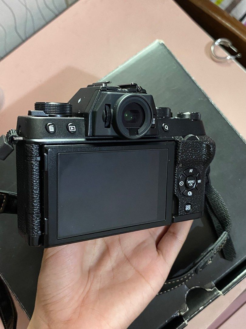 Fujifilm XT100, Photography, Cameras on Carousell