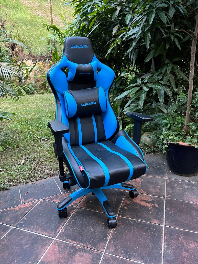 Gaming Chair, Furniture & Home Living, Furniture, Chairs on Carousell