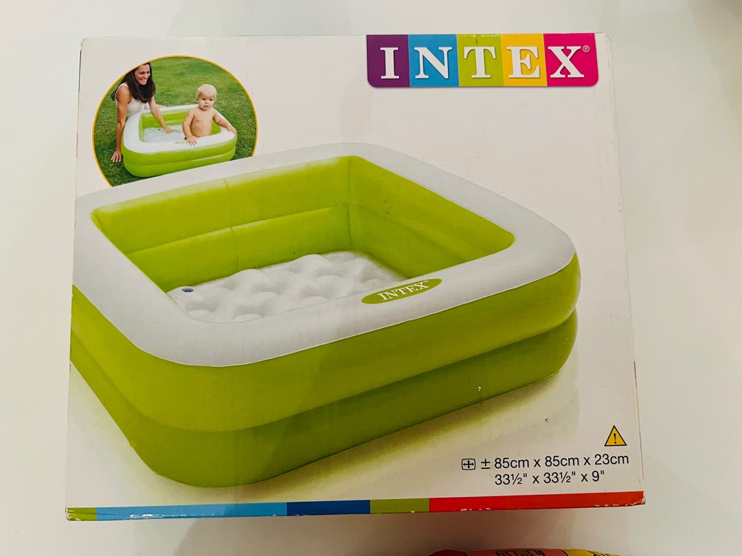 INTEX baby inflatable swimming pool, 兒童＆孕婦用品, 嬰兒玩具 - Carousell