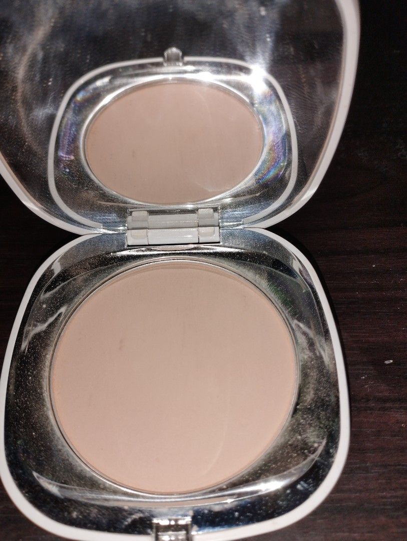 Issy & Co. True Flex Powder Foundation Honey, Beauty & Personal Care ...