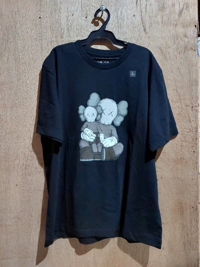 KAWS x UNIQLO MERCH SET, Men's Fashion, Tops & Sets, Tshirts & Polo ...
