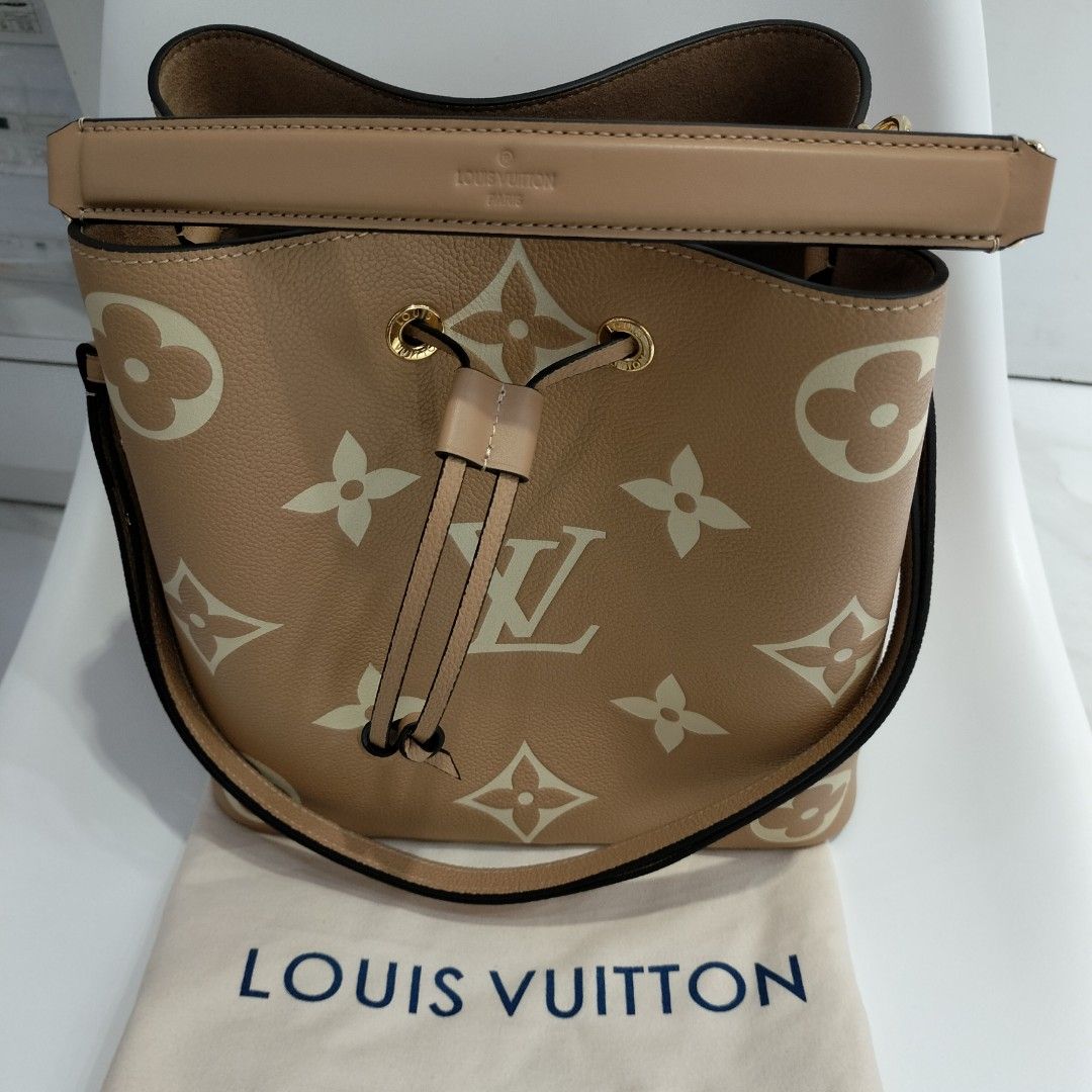 Louis Vuitton Neo noe, Fesyen Wanita, Tas & Dompet di Carousell