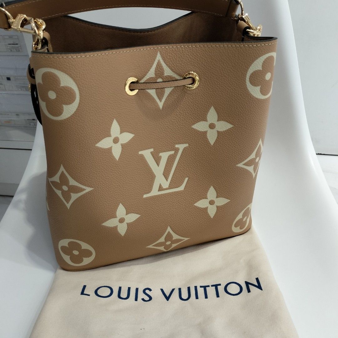 Louis Vuitton Neo noe, Fesyen Wanita, Tas & Dompet di Carousell