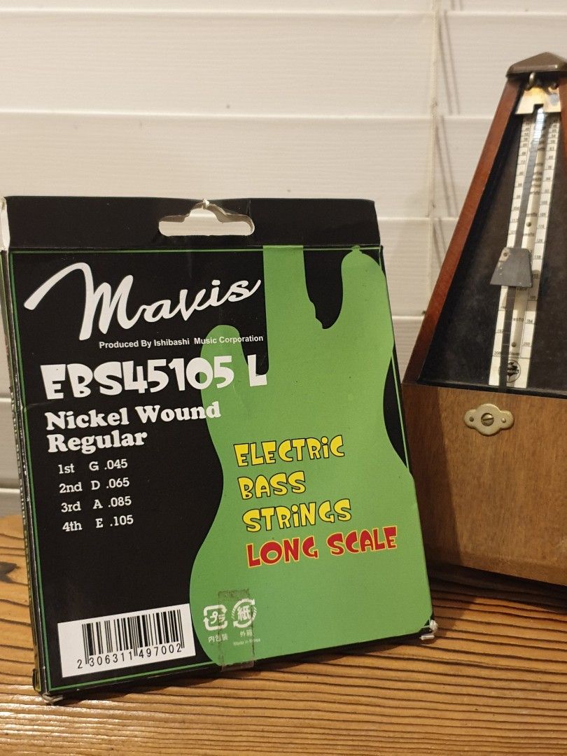 Mavis Bass String, Hobbies & Toys, Music & Media, Musical Instruments ...