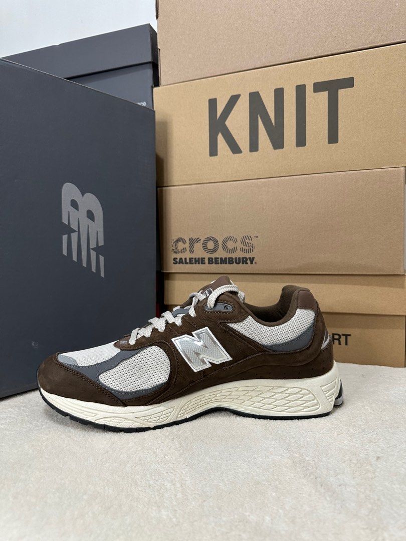 New Balance 2002r Mocha, Women's Fashion, Footwear, Sneakers on Carousell