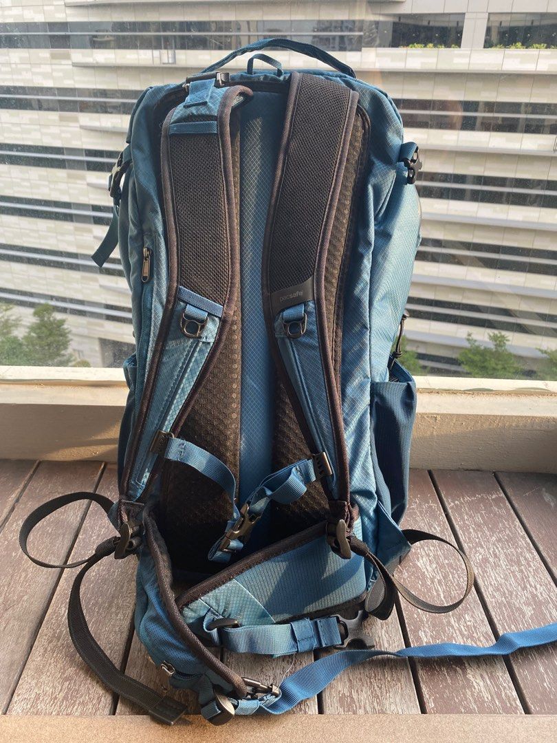Pacsafe Venturesafe X34 Hiking Backpack (Blue Steel), Men's Fashion ...