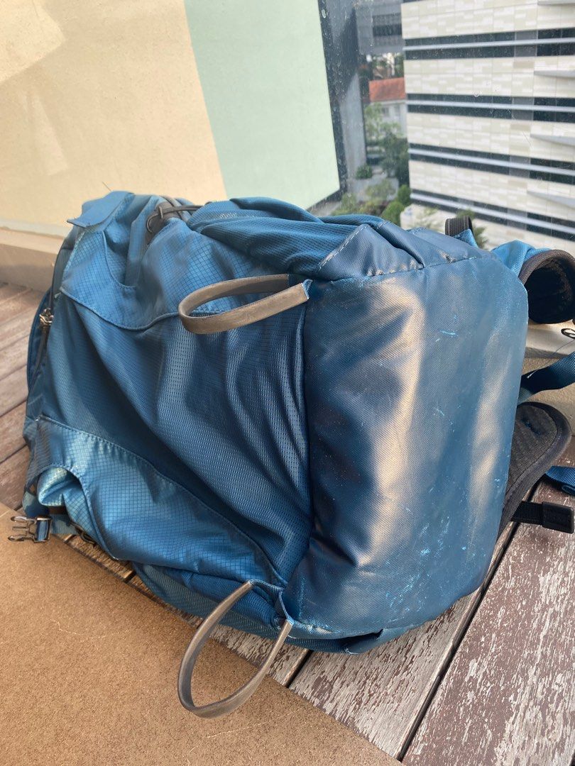 Pacsafe Venturesafe X34 Hiking Backpack (Blue Steel), Men's Fashion ...