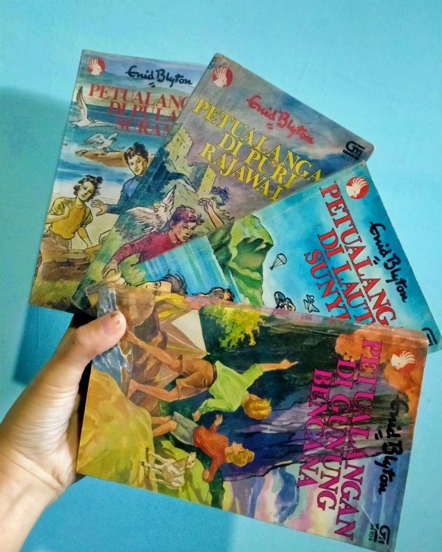 PAKET ENID BLYTON PETUALANGAN DI PULAU SURAM,PETUALANGAN DI PURI RAJAWALI,PETUALANGAN DI LAUT ...