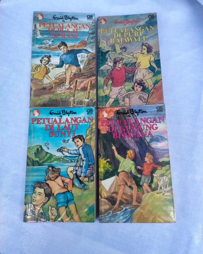 PAKET ENID BLYTON PETUALANGAN DI PULAU SURAM,PETUALANGAN DI PURI RAJAWALI,PETUALANGAN DI LAUT ...