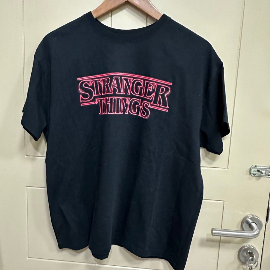 Pull and bear stranger things tshirt official merchandise, Fesyen ...