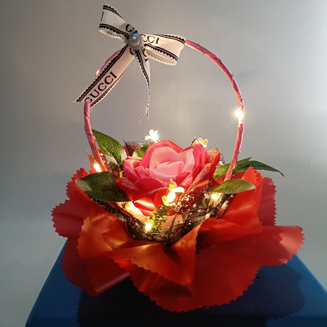 Rangkaian bunga/keranjang buket bunga mawar, Desain & Kerajinan Tangan ...