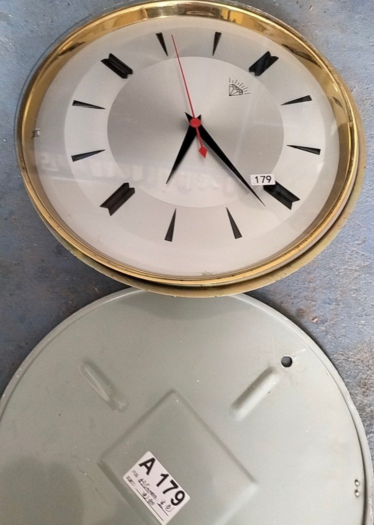 Revamped Restoration of Shanghai Diamond Clocks, Furniture & Home ...