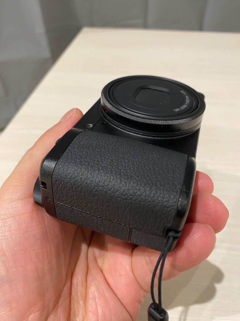 Ricoh GRIIIX, Photography, Cameras on Carousell