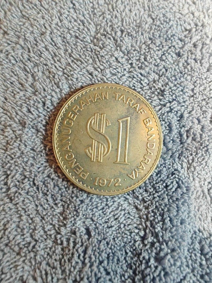 RM 1 Coin 1972 Penganugerahan Taraf Bandaraya, Hobbies & Toys ...