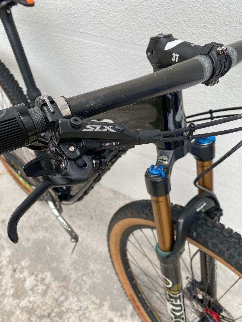 Specialized Epic Full Sus 29er, Sports Equipment, Bicycles & Parts ...