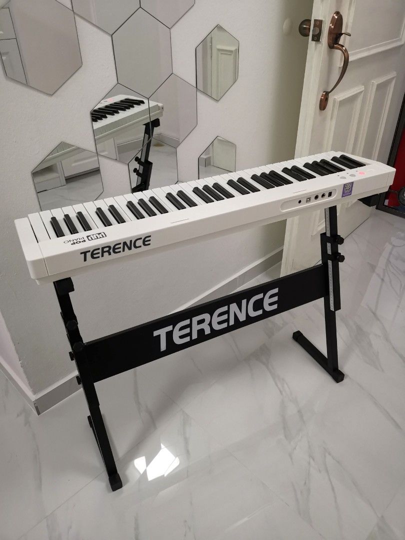 Terence Smart Electronic 61 Keys 22mm Piano Keyboard, Hobbies & Toys ...