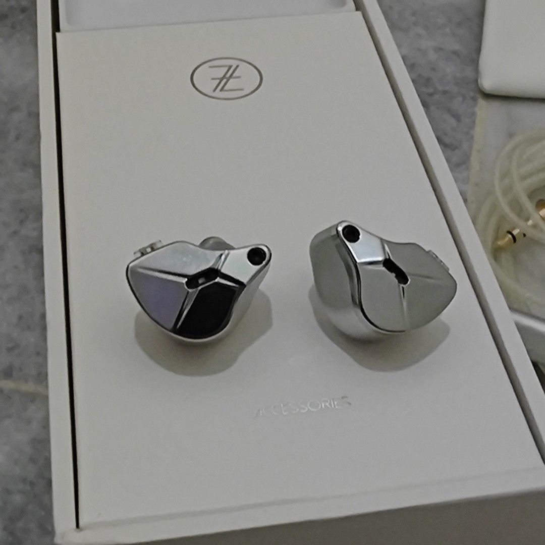 TFZ King Edition - 3rd Gen 11.4mm Diamond Diaphragm IEM Earphone, Audio ...