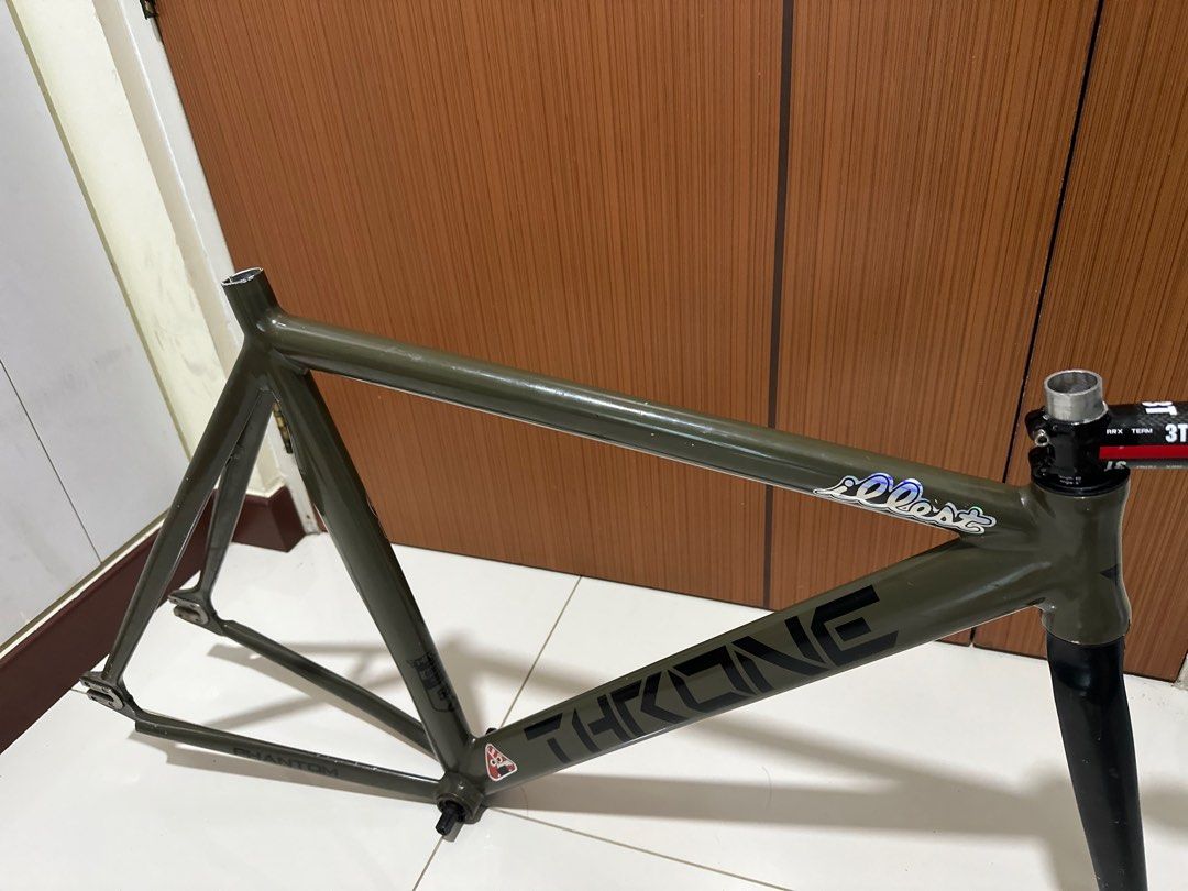 Throne fixie frameset, Sports Equipment, Bicycles & Parts, Parts ...