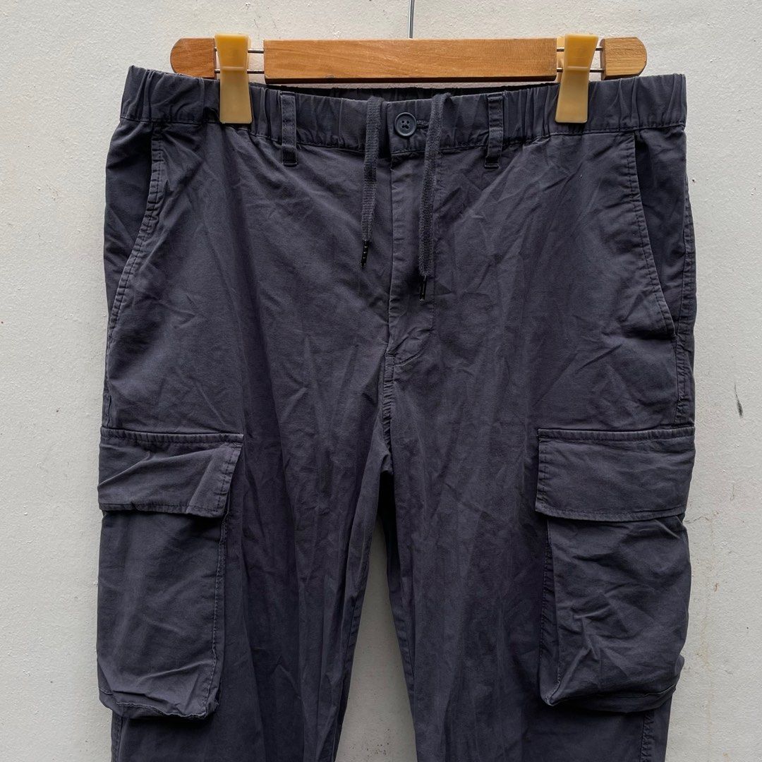 Uniqlo Smart Cargo Pants, Men's Fashion, Bottoms, Joggers on Carousell