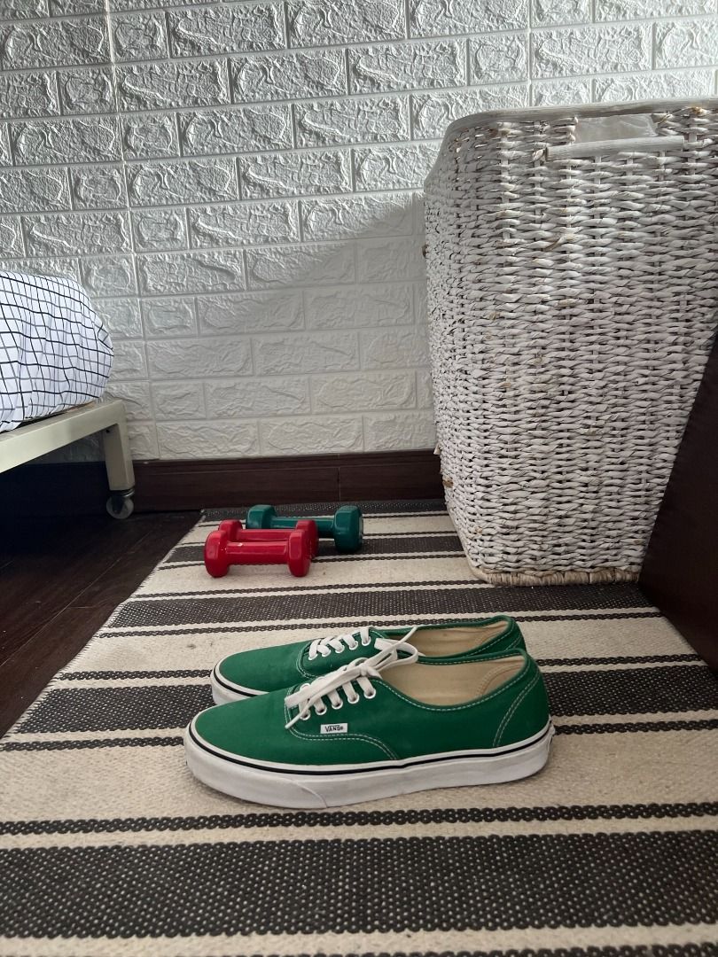 VANS AUTHENTIC AVOCADO GREEN LOWCUT, Men's Fashion, Footwear, Sneakers ...