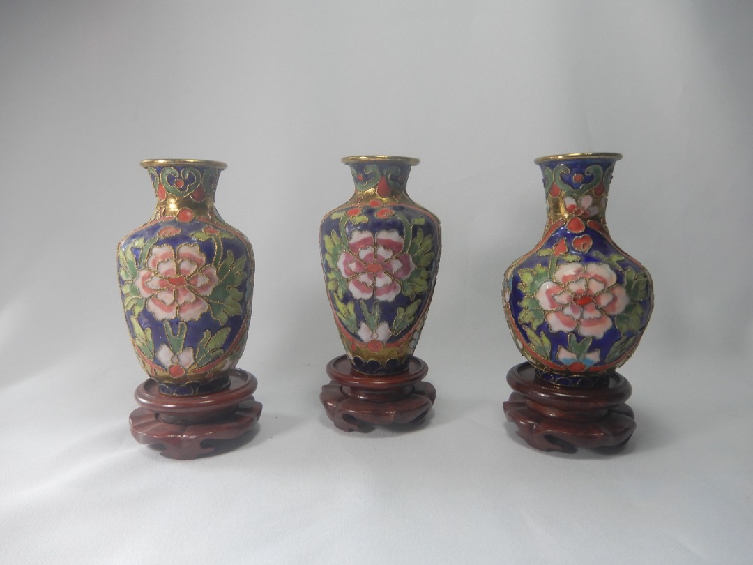 Vintage Chinese miniature cloisonne vases stands pair circa mid 20 Century, Hobbies & Toys ...