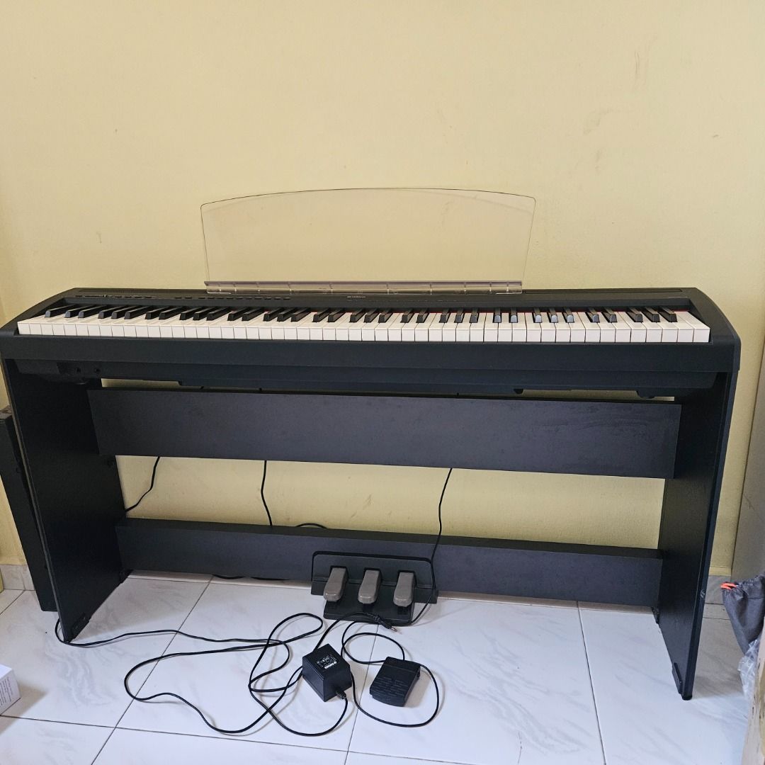 Yamaha P-95 digital piano, Hobbies & Toys, Music & Media, Musical ...