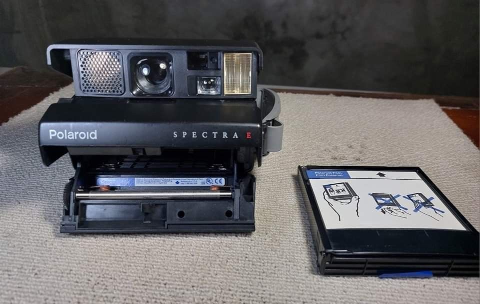 1985 Polaroid Spectra-E, Photography, Cameras on Carousell