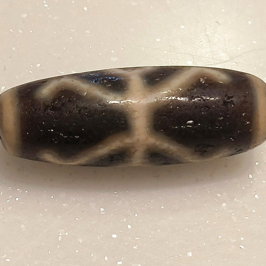 A1 grade Double "Gui Ren" Tibetan DZI, Hobbies & Toys, Memorabilia ...