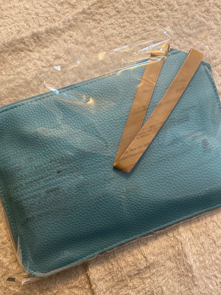 ANA Business Class Amenity Kit, Women's Fashion, Bags & Wallets, Purses ...