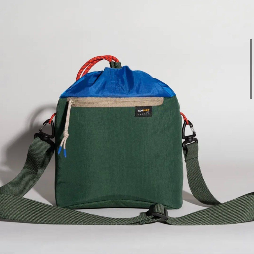 Authentic Crumpler Saucy Summit crossbody bag, Women's Fashion, Bags ...