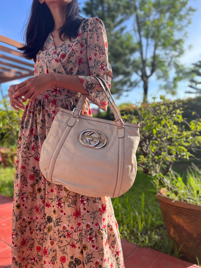 Authentic Gucci Cream Britt Hobo, Luxury, Bags & Wallets on Carousell
