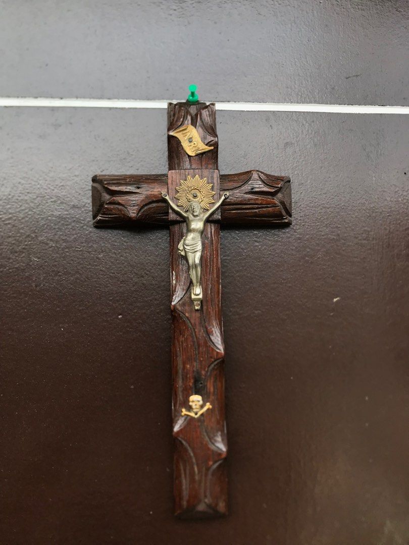 Beautiful Vintage wooden Crucifix , Hobbies & Toys, Memorabilia ...